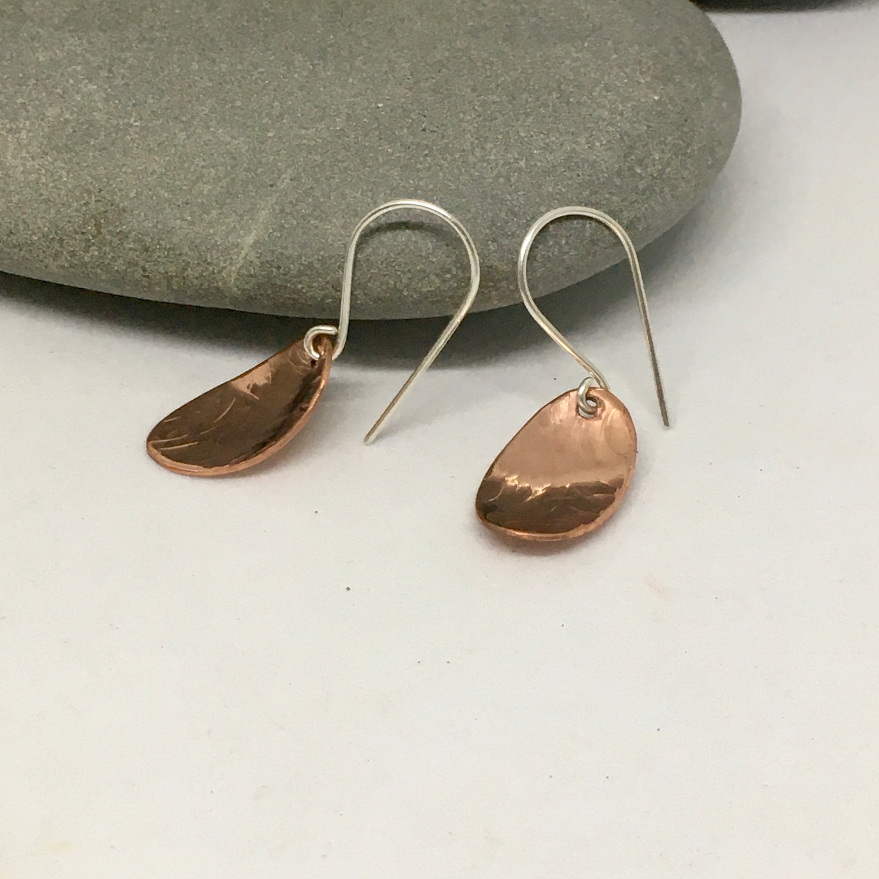 Oval Concave-Copper earrings – katzoodesign